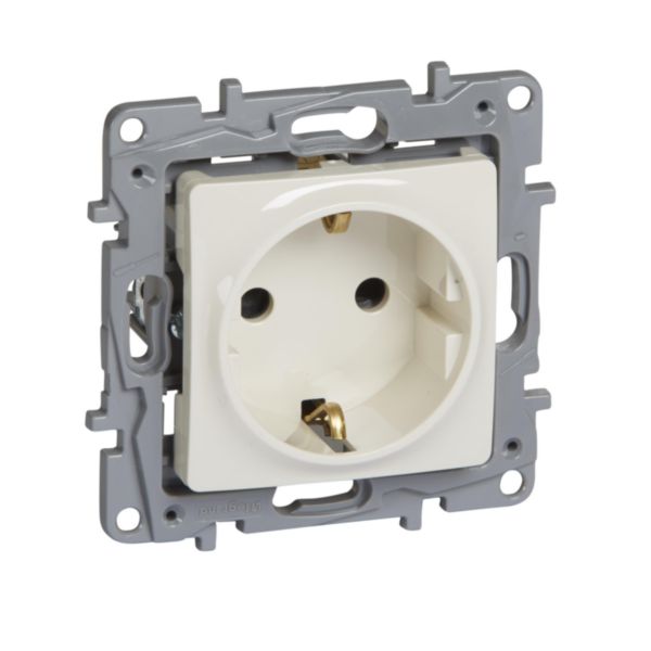 Niloé™ - 2P+E German standard socket outlet - with shutters -screw ...