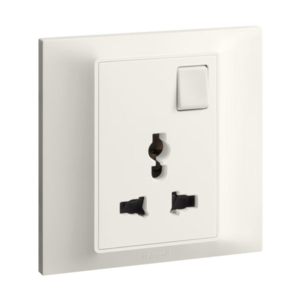 Belanko S 1 gang multistandard switched socket outlet - Ivory | 617867 ...