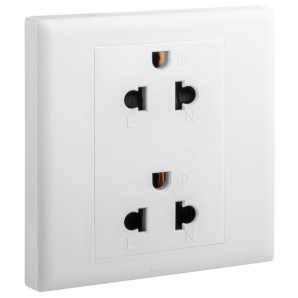 Eloe - 1 gang 2x2 Pole+e EURO-US socket - White | 618064 | 3414972264471 | LEGRAND