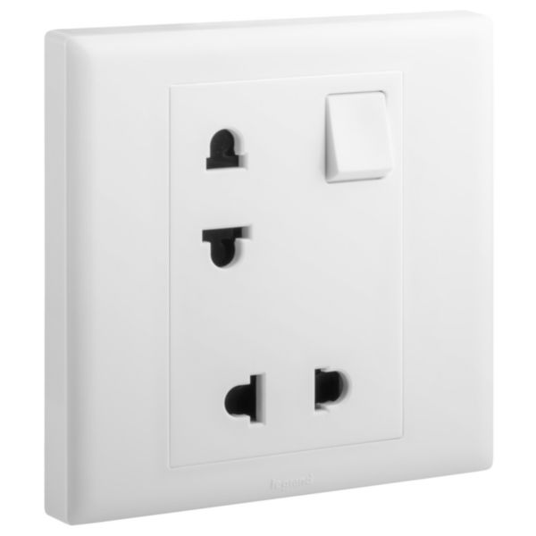 Eloe - 1 gang 2x2 Pole switched EURO-US socket - White | 618090 ...